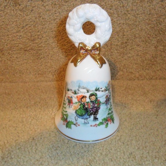 Avon | Holiday | 986 Vintage Avon Christmas Bell Porcelain | Poshmark